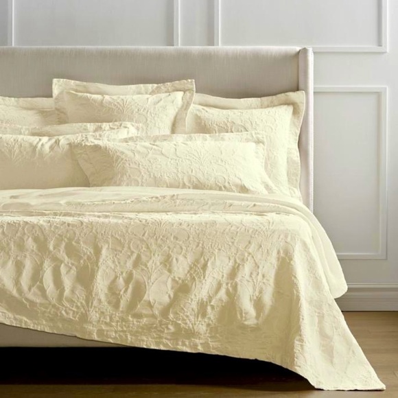 Frontgate | Bedding | Frontgate Resort Collection Scroll Matelass ...